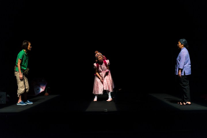 Review: Poop! by The Finger Players – Bakchormeeboy